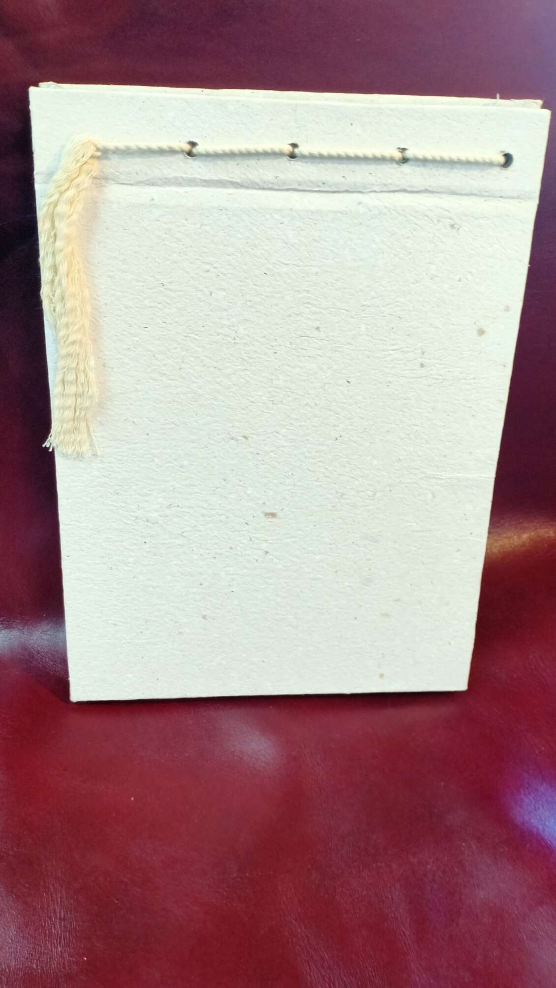 Off-White Cover Photo Album - Loubnany